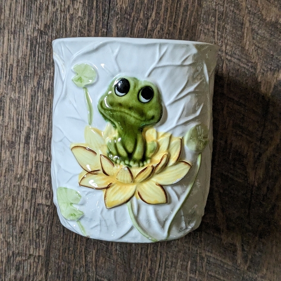 Sears | Art | Vintage Sears 978 Neil The Frog Planter No Lid | Poshmark